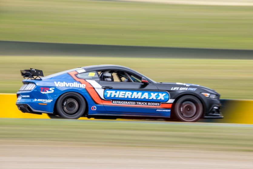 V8 Drive Experience | V8 Hot Laps Experiences | Fastrack