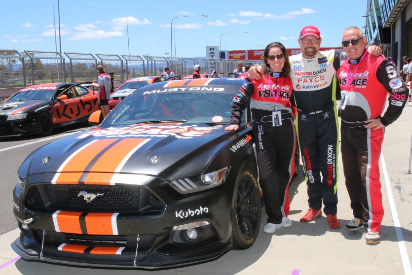 V8 Drive Experience | V8 Hot Laps Experiences | Fastrack